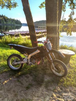 Melns Derbi Senda 2004 Utena, ar dzinēja tilpumu 0.05 L un nobraukumu 27 tūkst. km par 1400 €, foto  vietnē AUTOMOTO.COM.LV