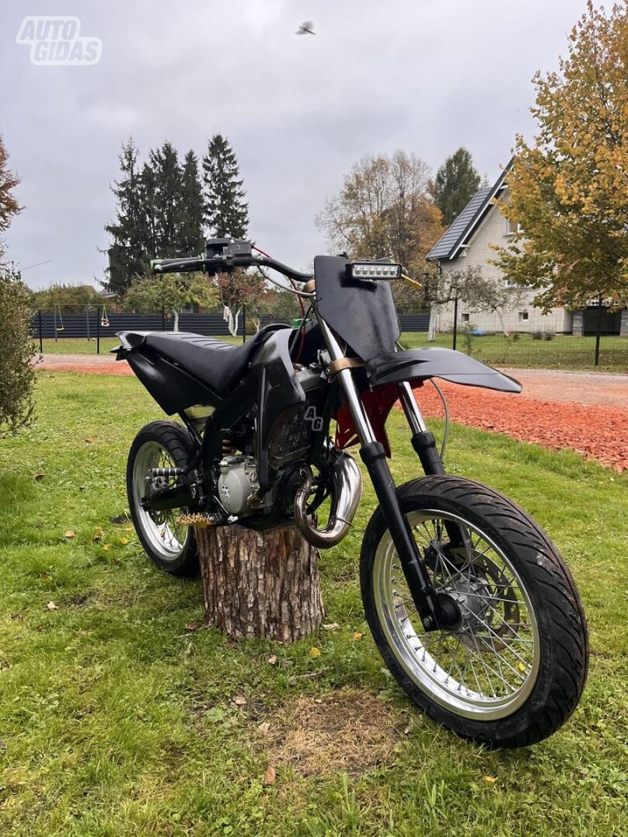 Melns Derbi Senda 2006 Šilutė, ar dzinēja tilpumu 0.08 L un nobraukumu 0 tūkst. km par 1050 €, foto 3 vietnē AUTOMOTO.COM.LV