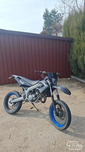 Melns Derbi Senda 2008 Radviliškis, ar dzinēja tilpumu 0.05 L un nobraukumu 0 tūkst. km par 1200 €, foto 5 vietnē AUTOMOTO.COM.LV