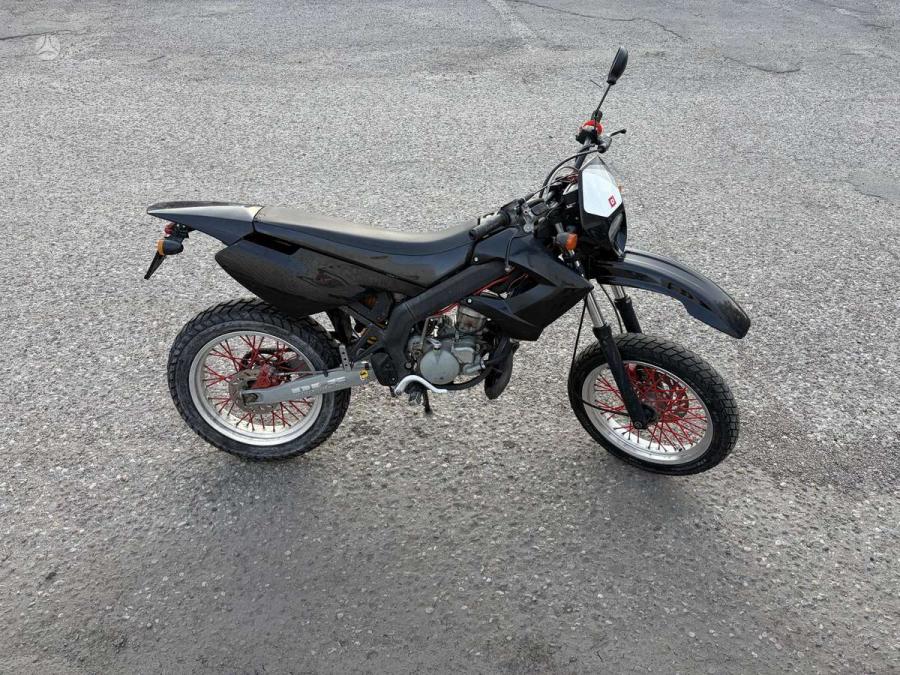 Melns Derbi Senda 2008 Viļņa, ar dzinēja tilpumu 50.00 L un nobraukumu 25 tūkst. km par 1300 €, foto 3 vietnē AUTOMOTO.COM.LV