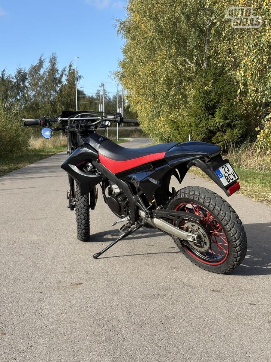 Melns Derbi Senda 2008 Radviliškis, ar dzinēja tilpumu 0.05 L un nobraukumu 17 tūkst. km par 1700 €, foto 3 vietnē AUTOMOTO.COM.LV