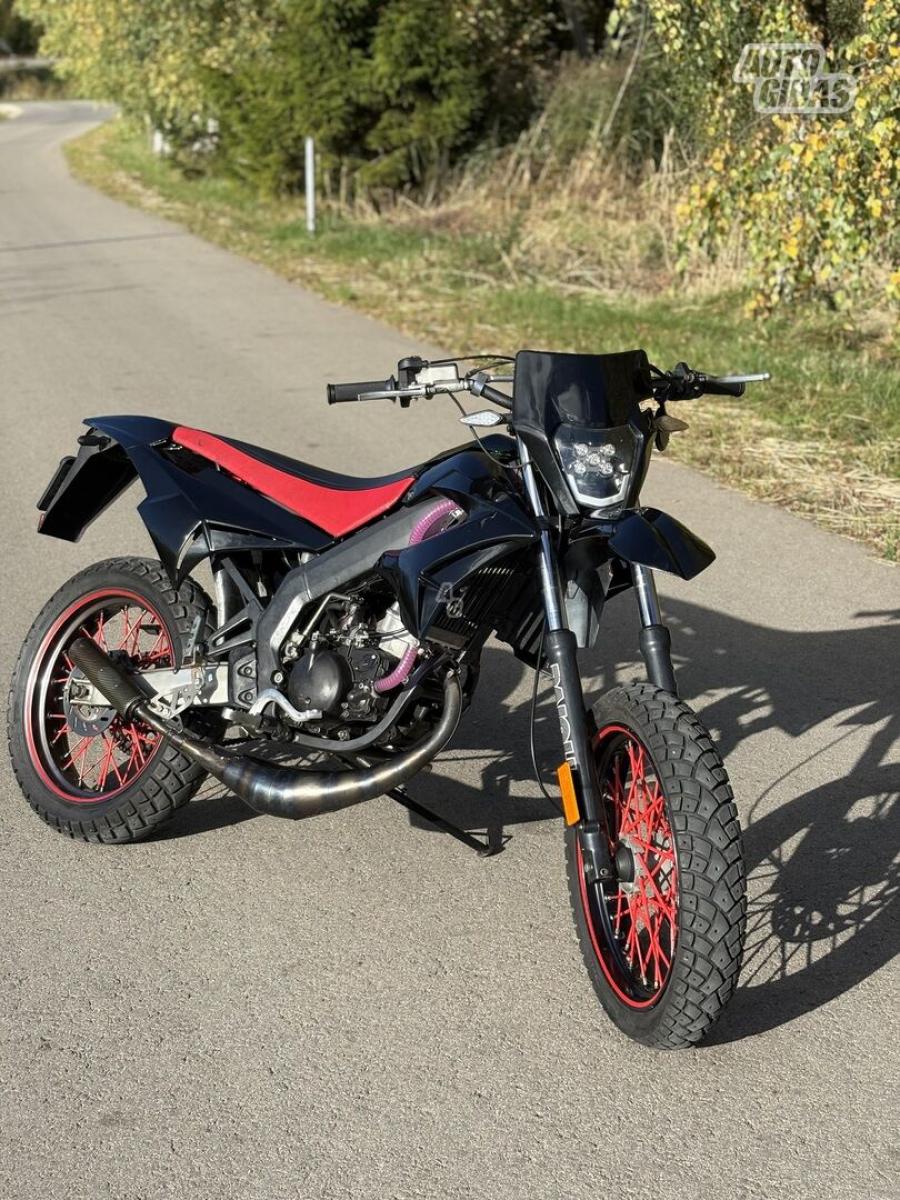 Melns Derbi Senda 2008 Radviliškis, ar dzinēja tilpumu 0.05 L un nobraukumu 17 tūkst. km par 1700 €, foto 4 vietnē AUTOMOTO.COM.LV