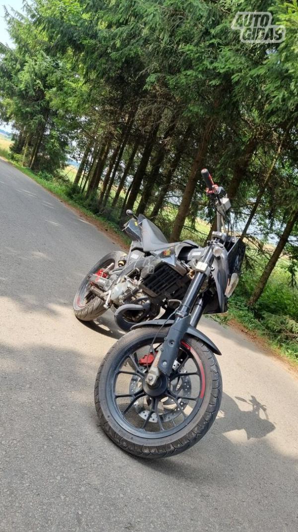 Melns Derbi Senda 2009 Viļņa, ar dzinēja tilpumu 0.05 L un nobraukumu 28 tūkst. km par 1270 €, foto 11 vietnē AUTOMOTO.COM.LV