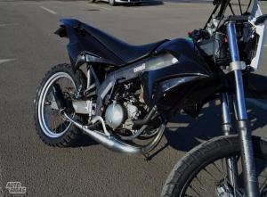 Black Derbi Senda 2009 in Siauliai, with an engine capacity of 0.05 L and mileage of 11 thousand km for 1500 €, photo 3 on AUTOMOTO.COM.LV