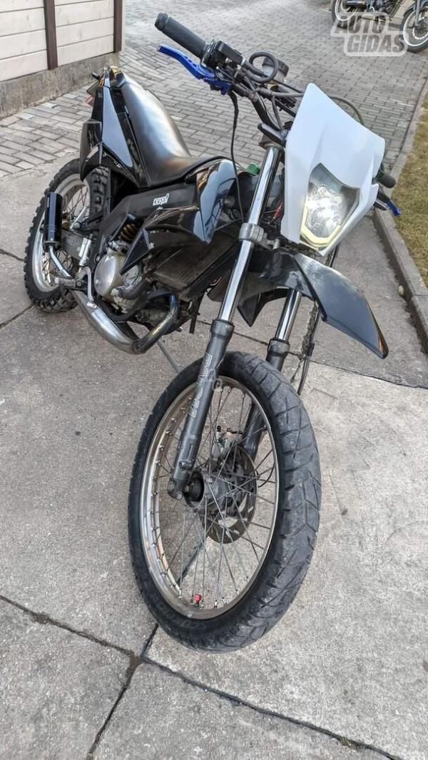 Melns Derbi Senda 2009 Šauļi, ar dzinēja tilpumu 0.05 L un nobraukumu 11 tūkst. km par 1500 €, foto 4 vietnē AUTOMOTO.COM.LV