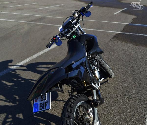 Melns Derbi Senda 2009 Šauļi, ar dzinēja tilpumu 0.05 L un nobraukumu 11 tūkst. km par 1400 €, foto 3 vietnē AUTOMOTO.COM.LV