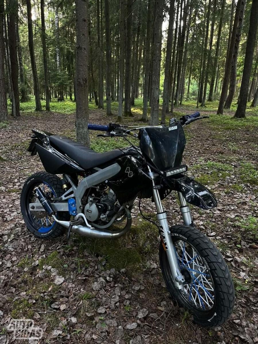 Black Derbi Senda 2009 in Radviliskis, with an engine capacity of 0.05 L and mileage of 0 thousand km for 1450 €, photo 1 on AUTOMOTO.COM.LV