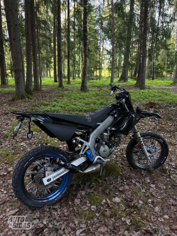 Black Derbi Senda 2009 in Radviliskis, with an engine capacity of 0.05 L and mileage of 0 thousand km for 1450 €, photo 2 on AUTOMOTO.COM.LV
