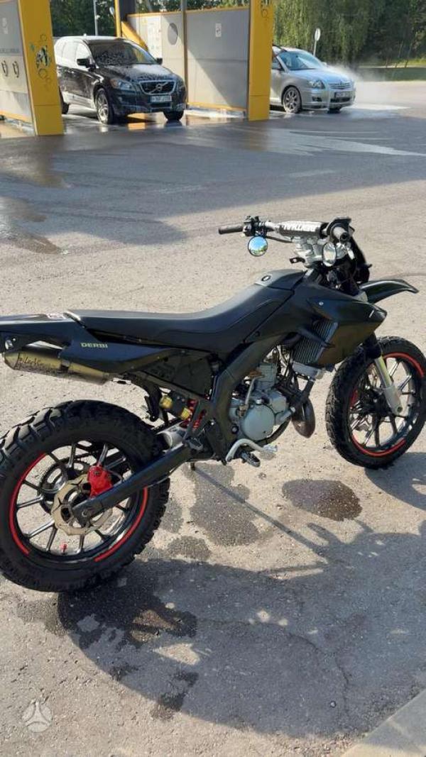 Melns Derbi Senda 2009 Utena, ar dzinēja tilpumu 49.00 L un nobraukumu 17 tūkst. km par 1450 €, foto 3 vietnē AUTOMOTO.COM.LV