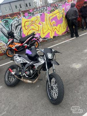 Black Derbi Senda 2009 in Klaipeda, with an engine capacity of 0.05 L and mileage of 40 thousand km for 1400 €, photo 3 on AUTOMOTO.COM.LV