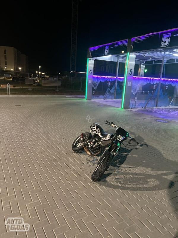 Melns Derbi Senda 2009 Klaipėda, ar dzinēja tilpumu 0.05 L un nobraukumu 40 tūkst. km par 1400 €, foto 6 vietnē AUTOMOTO.COM.LV