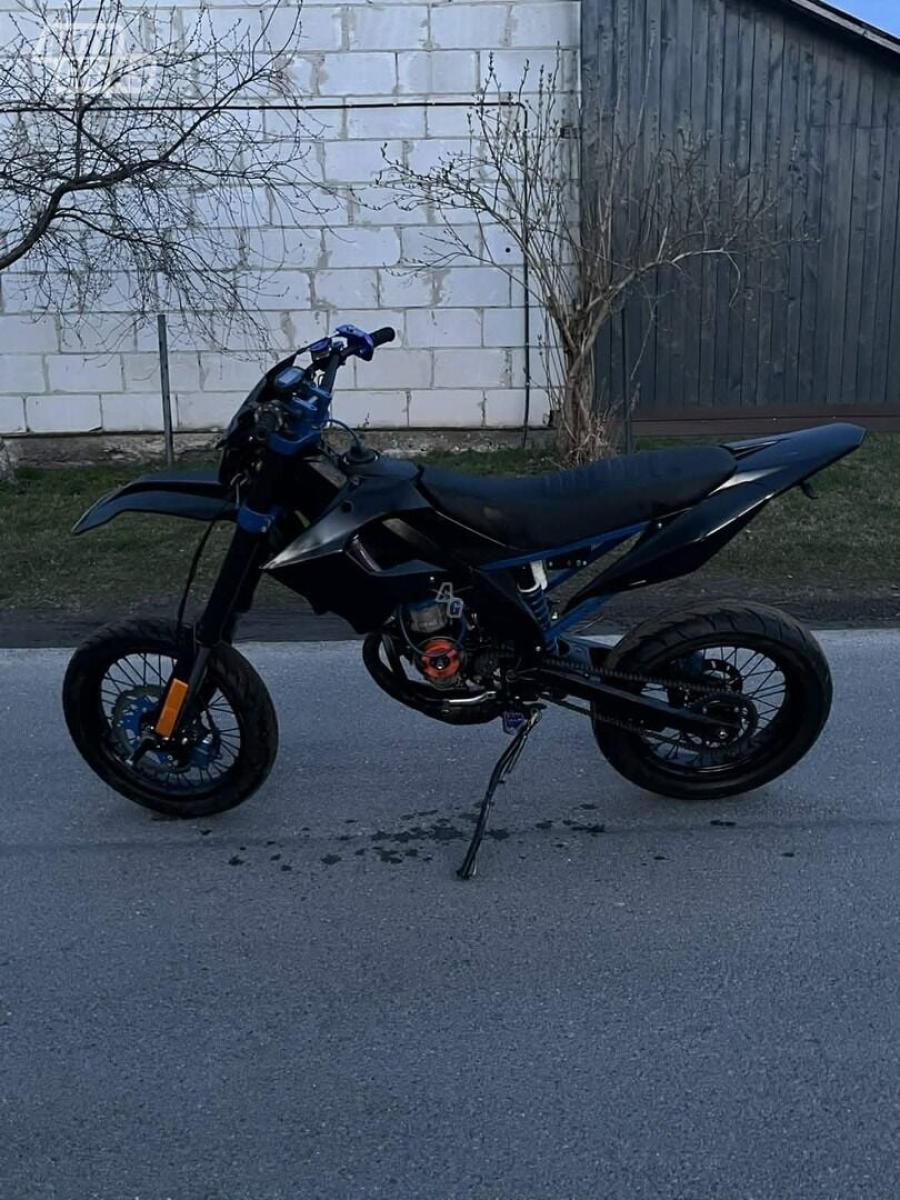Melns Derbi Senda 2010 Kaišiadorys, ar dzinēja tilpumu 0.05 L un nobraukumu 29 tūkst. km par 2300 €, foto 5 vietnē AUTOMOTO.COM.LV