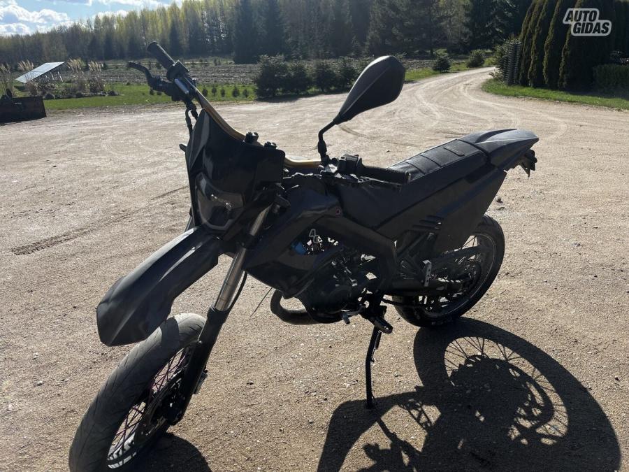 Black Derbi Senda 2011 in Kelme, with an engine capacity of 0.05 L and mileage of 0 thousand km for 1050 €, photo 1 on AUTOMOTO.COM.LV