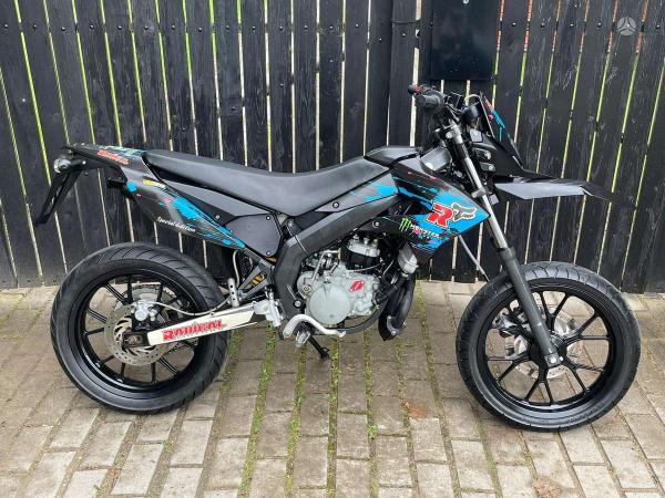 Melns Derbi Senda 2011 Prienai, ar dzinēja tilpumu 49.00 L un nobraukumu 26 tūkst. km par 1550 €, foto 3 vietnē AUTOMOTO.COM.LV