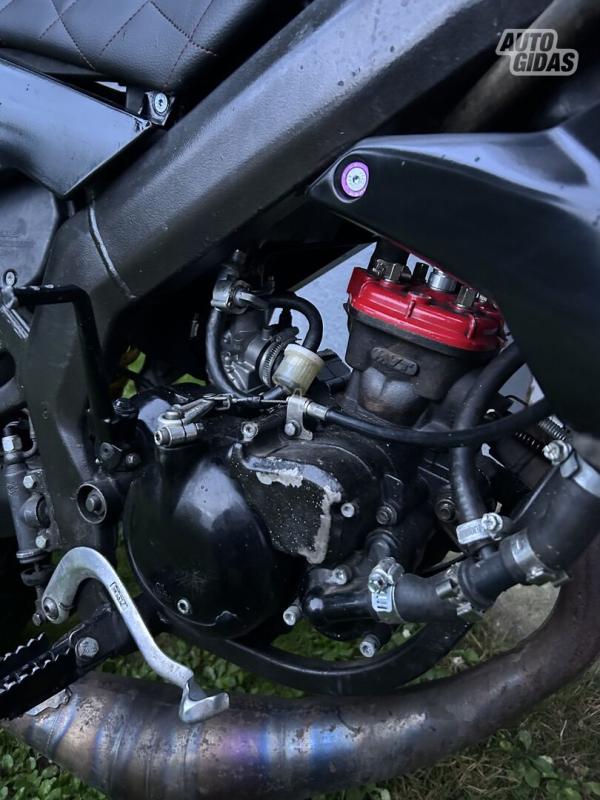 Black Derbi Senda 2011 in Vilnius, with an engine capacity of 0.07 L and mileage of 30 thousand km for 1400 €, photo 4 on AUTOMOTO.COM.LV