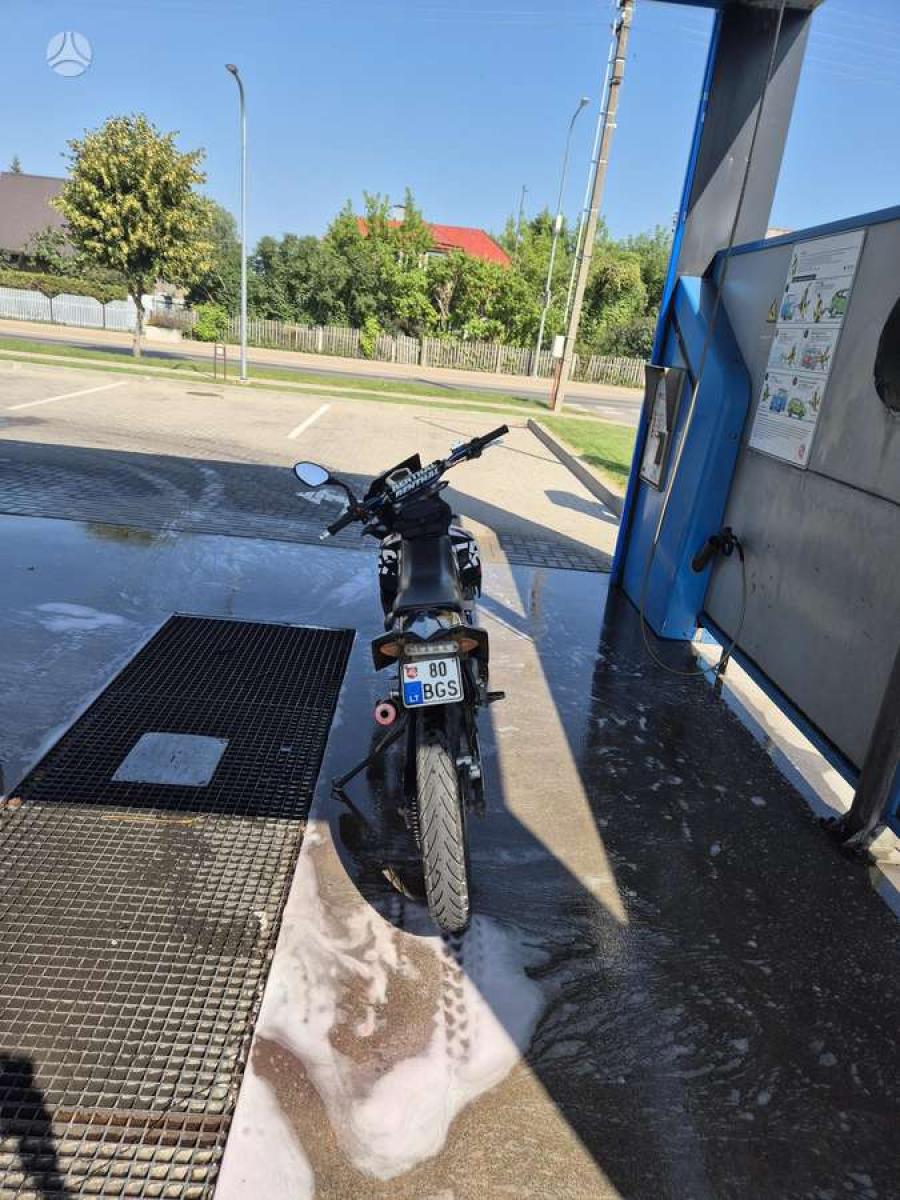 Black Derbi Senda 2011 in Kazlu Ruda, with an engine capacity of 50.00 L and mileage of 10 thousand km for 1850 €, photo 10 on AUTOMOTO.COM.LV