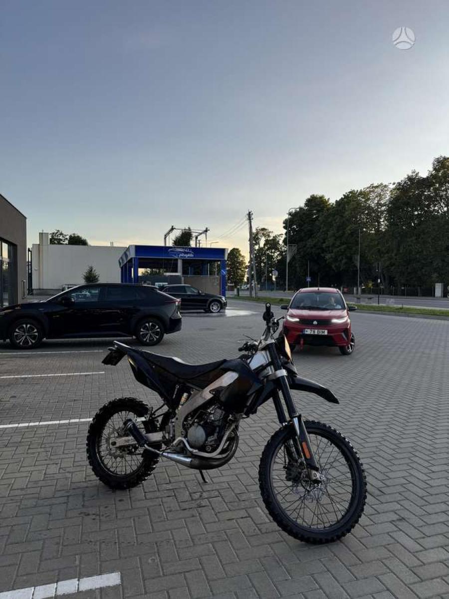 Melns Derbi Senda 2012 Tauragė, ar dzinēja tilpumu 50.00 L un nobraukumu 16 tūkst. km par 1200 €, foto 3 vietnē AUTOMOTO.COM.LV