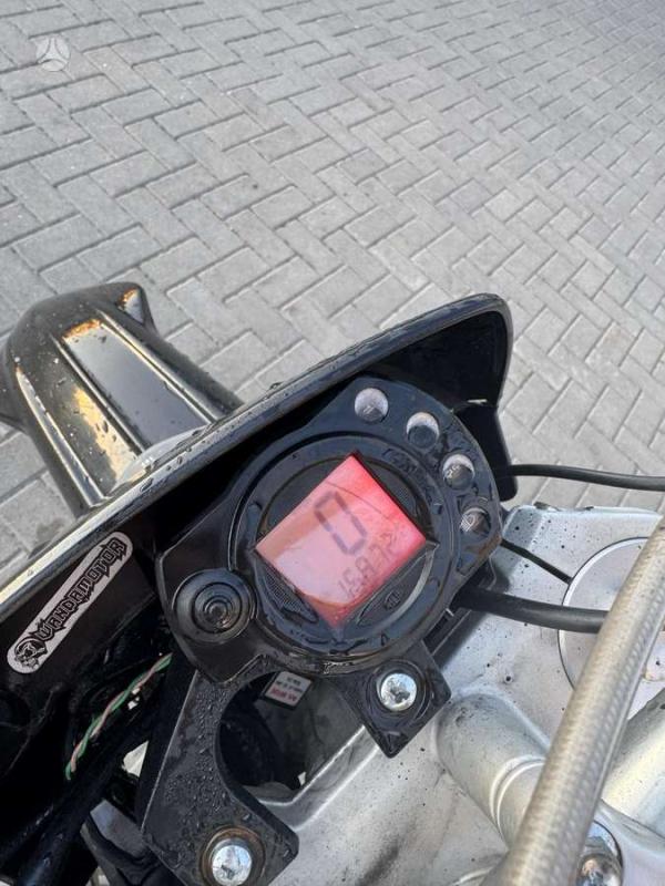 Melns Derbi Senda 2012 Tauragė, ar dzinēja tilpumu 50.00 L un nobraukumu 16 tūkst. km par 1200 €, foto 4 vietnē AUTOMOTO.COM.LV