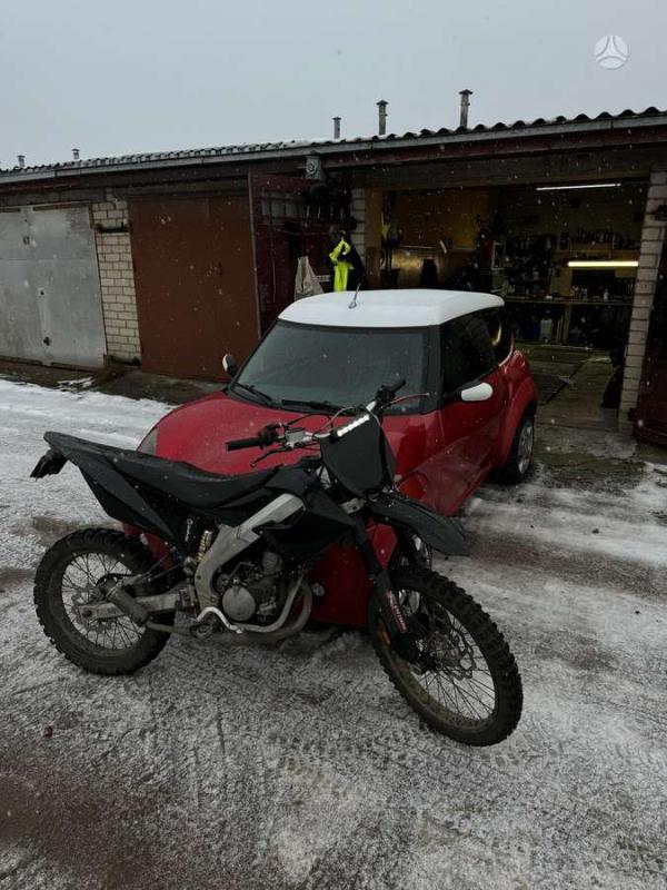 Melns Derbi Senda 2012 Tauragė, ar dzinēja tilpumu 50.00 L un nobraukumu 16 tūkst. km par 1200 €, foto 6 vietnē AUTOMOTO.COM.LV