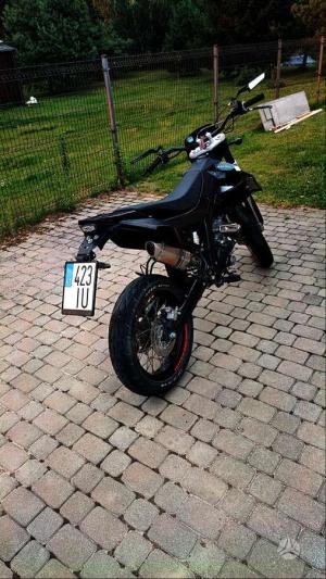 Черный Derbi Senda 2012 в Вильнюс, объемом двигателя 0.13 л и пробегом 13 тыс. км за 1500 €, фото 3 на AUTOMOTO.COM.LV