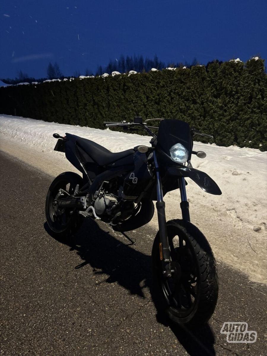 Melns Derbi Senda 2013 Raseiniai, ar dzinēja tilpumu 0.05 L un nobraukumu 0 tūkst. km par 1599 €, foto 1 vietnē AUTOMOTO.COM.LV