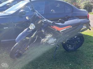 Black Derbi Senda 2016 in Pagegiai, with an engine capacity of 0.05 L and mileage of 0 thousand km for 1750 €, photo 4 on AUTOMOTO.COM.LV