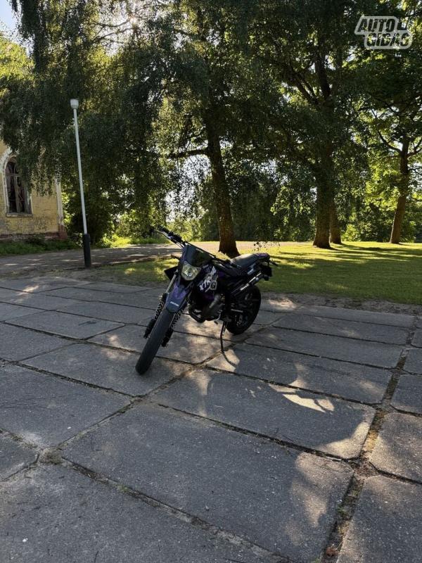 Melns Derbi Senda 2018 Radviliškis, ar dzinēja tilpumu 0.05 L un nobraukumu 18 tūkst. km par 2000 €, foto 1 vietnē AUTOMOTO.COM.LV