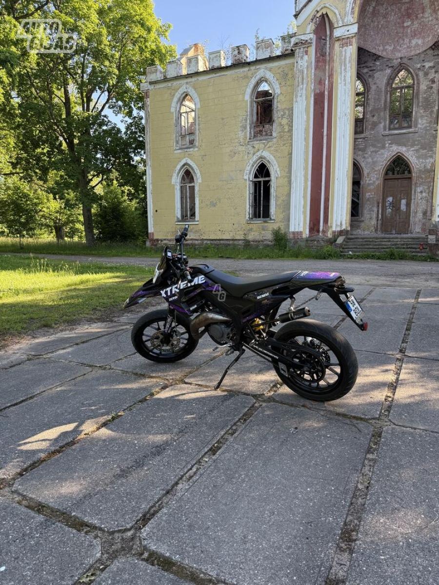 Black Derbi Senda 2018 in Radviliskis, with an engine capacity of 0.05 L and mileage of 18 thousand km for 2000 €, photo 4 on AUTOMOTO.COM.LV