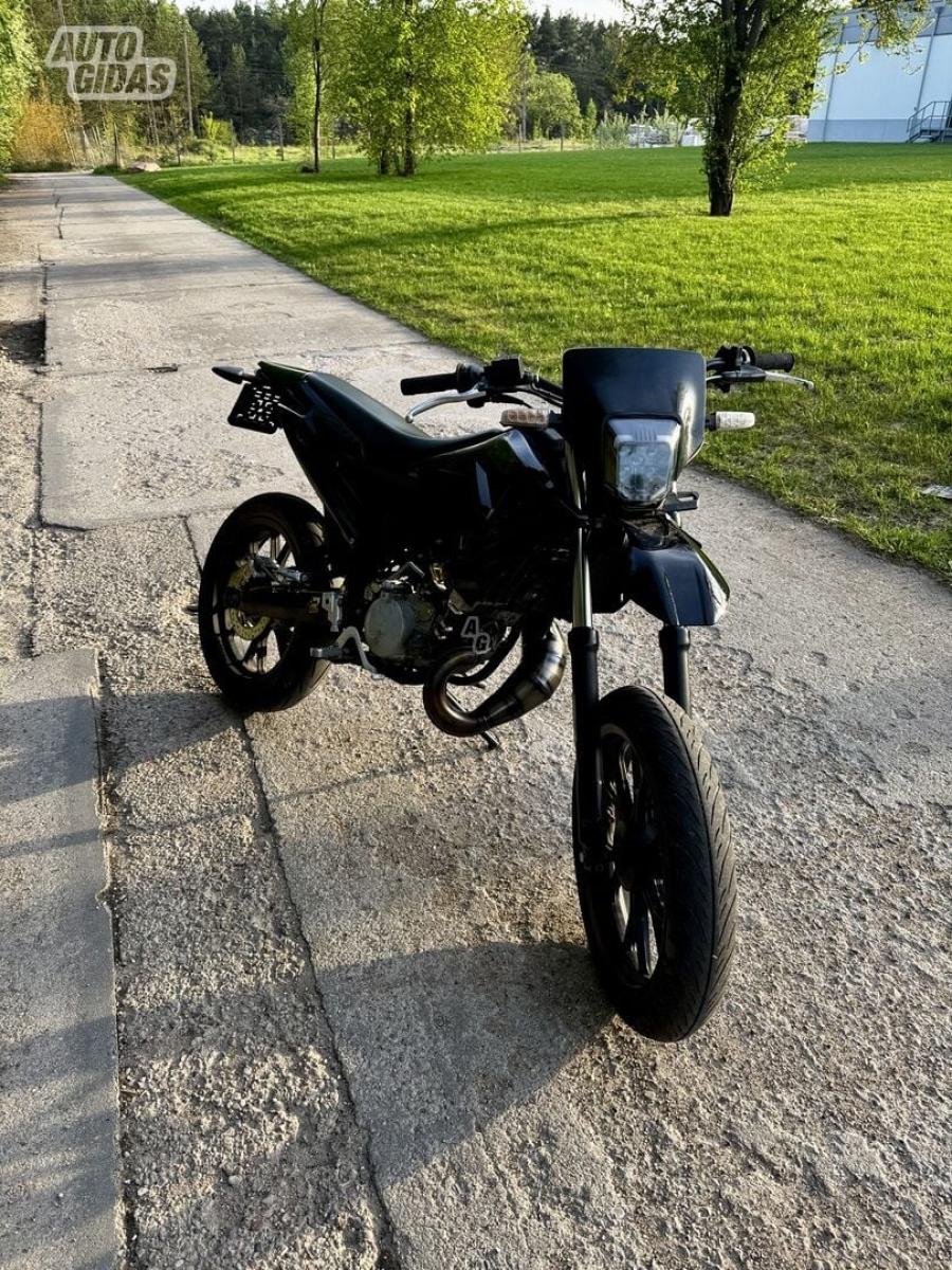 Melns Derbi Senda 2020 Viļņa, ar dzinēja tilpumu 0.05 L un nobraukumu 11 tūkst. km par 1999 €, foto 1 vietnē AUTOMOTO.COM.LV