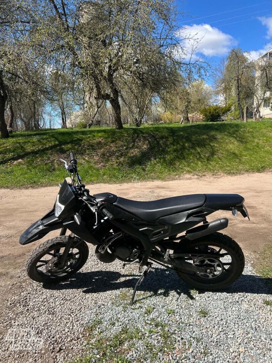 Melns Derbi Senda 2020 Marijampole, ar dzinēja tilpumu 0.05 L un nobraukumu 12 tūkst. km par 2000 €, foto 1 vietnē AUTOMOTO.COM.LV