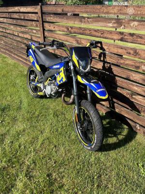 Blue Derbi Senda 2017 in Akmene, with an engine capacity of 49.00 L and mileage of 25 thousand km for 1700 €, photo 4 on AUTOMOTO.COM.LV