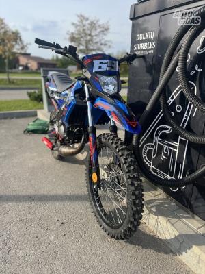 Zils Derbi Senda 2018 Kretinga, ar dzinēja tilpumu 0.05 L un nobraukumu 12 tūkst. km par 1700 €, foto 13 vietnē AUTOMOTO.COM.LV