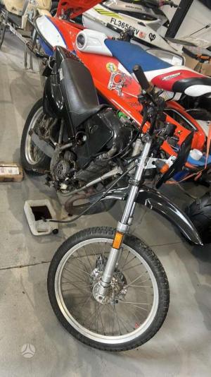Derbi Senda 1998 Viļņa, ar dzinēja tilpumu 50.00 L un nobraukumu 20 tūkst. km par 600 €, foto 5 vietnē AUTOMOTO.COM.LV