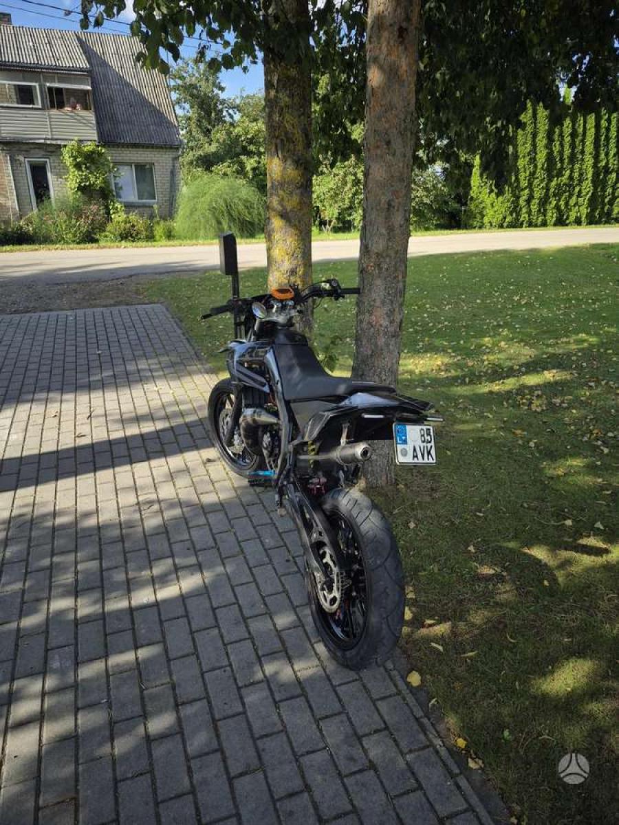 Derbi Senda 2002 in Raseiniai, with an engine capacity of 49.00 L and mileage of 10 thousand km for 1750 €, photo 5 on AUTOMOTO.COM.LV