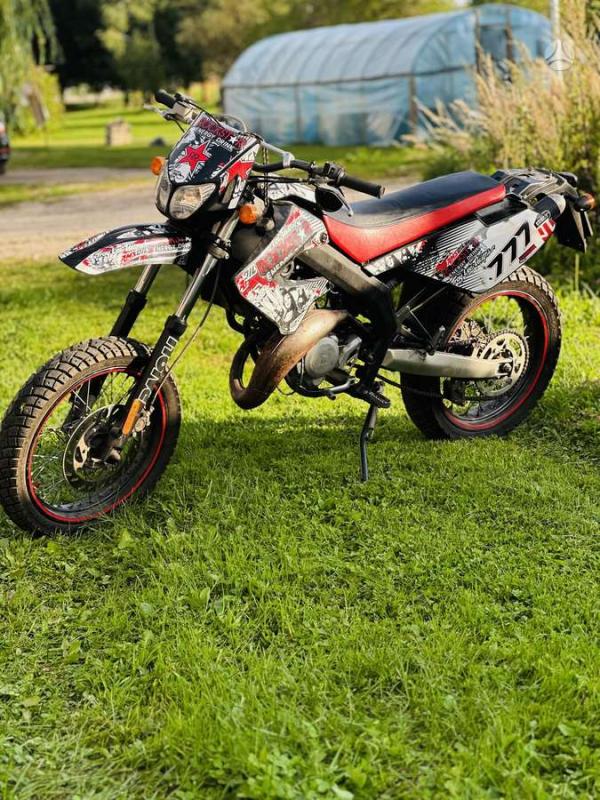 Derbi Senda 2009 Radviliškis, ar dzinēja tilpumu 49.00 L un nobraukumu 0 tūkst. km par 800 €, foto 1 vietnē AUTOMOTO.COM.LV