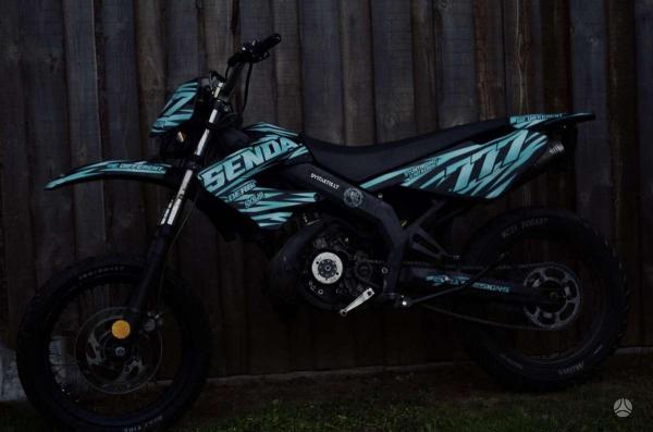 Derbi Senda 2010 Mažeikiai, ar dzinēja tilpumu 49.00 L un nobraukumu 17 tūkst. km par 1400 €, foto 2 vietnē AUTOMOTO.COM.LV