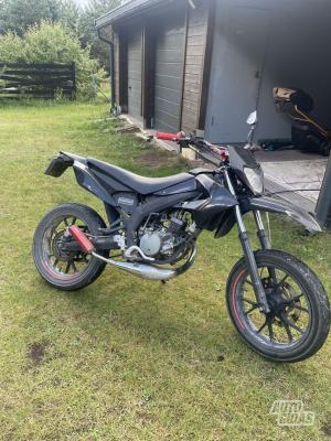 Derbi Senda 2012 Viļņa, ar dzinēja tilpumu 0.07 L un nobraukumu 20 tūkst. km par 1400 €, foto  vietnē AUTOMOTO.COM.LV