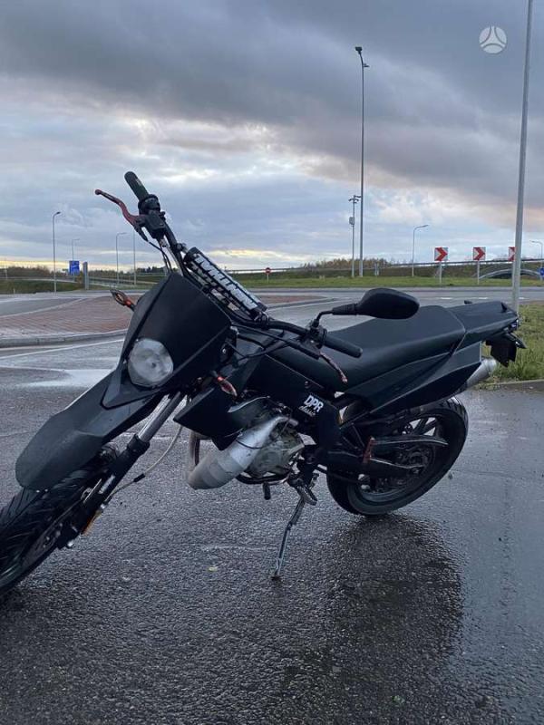 Derbi Senda 2014 Panevēža, ar dzinēja tilpumu 50.00 L un nobraukumu 14 tūkst. km par 1500 €, foto 3 vietnē AUTOMOTO.COM.LV