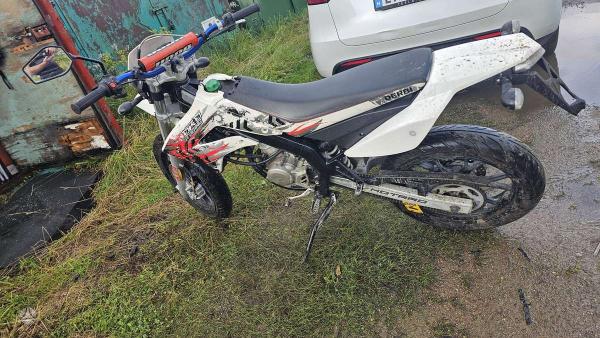 Derbi Senda 2014 Klaipėda, ar dzinēja tilpumu 50.00 L un nobraukumu 11 tūkst. km par 1000 €, foto 4 vietnē AUTOMOTO.COM.LV