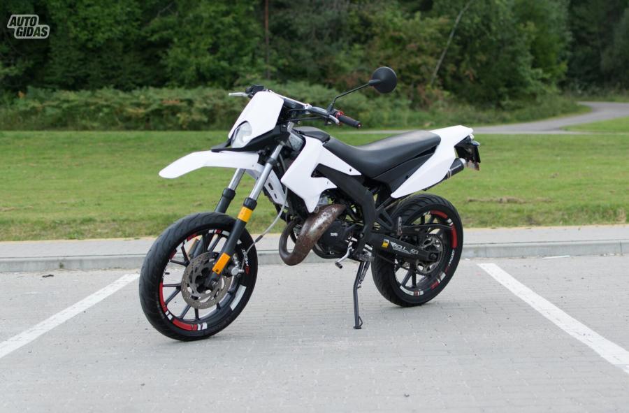 Derbi Senda 2015 in Vilnius, with an engine capacity of 0.05 L and mileage of 0 thousand km for 1700 €, photo 4 on AUTOMOTO.COM.LV