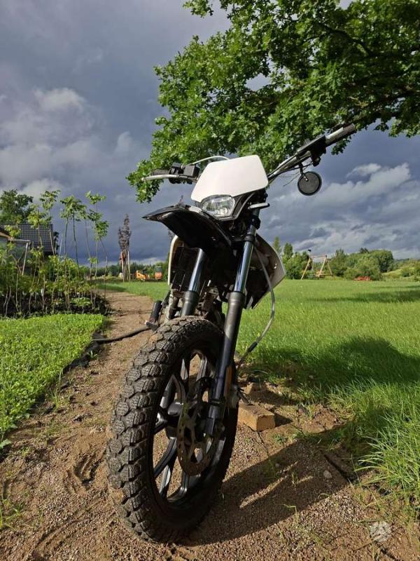Derbi Senda 2017 Prienai, ar dzinēja tilpumu 50.00 L un nobraukumu 29 tūkst. km par 1650 €, foto 3 vietnē AUTOMOTO.COM.LV