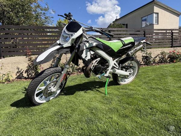 Derbi Senda 2017 in Siauliai, with an engine capacity of 49.00 L and mileage of 9 thousand km for 1150 €, photo 3 on AUTOMOTO.COM.LV