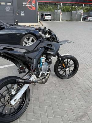Derbi Senda 2019 Marijampole, ar dzinēja tilpumu 50.00 L un nobraukumu 21 tūkst. km par 1850 €, foto 4 vietnē AUTOMOTO.COM.LV
