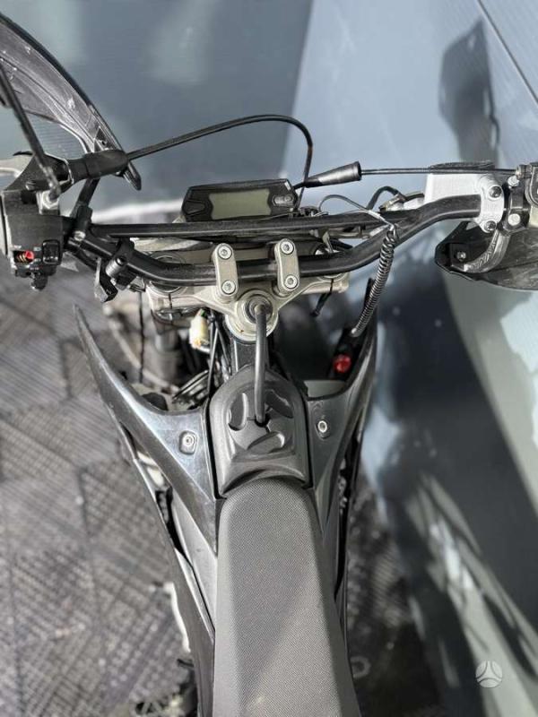 Derbi Senda 2020 Tauragė, ar dzinēja tilpumu 49.00 L un nobraukumu 5 tūkst. km par 1050 €, foto 2 vietnē AUTOMOTO.COM.LV