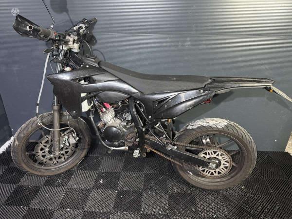 Derbi Senda 2020 Tauragė, ar dzinēja tilpumu 49.00 L un nobraukumu 5 tūkst. km par 1050 €, foto 4 vietnē AUTOMOTO.COM.LV