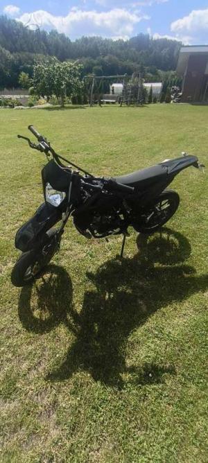 Derbi Senda 2024 in Alytus, with an engine capacity of 49.00 L and mileage of 6 thousand km for 2450 €, photo 3 on AUTOMOTO.COM.LV