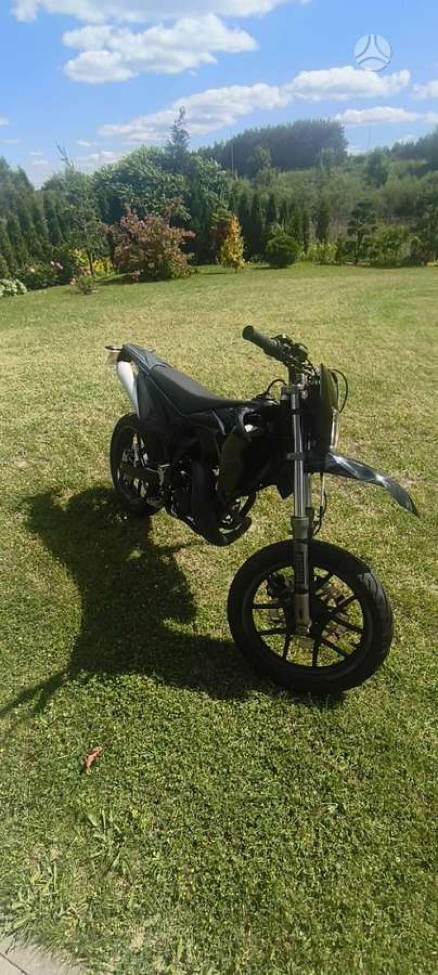 Derbi Senda 2024 in Alytus, with an engine capacity of 49.00 L and mileage of 6 thousand km for 2450 €, photo 4 on AUTOMOTO.COM.LV