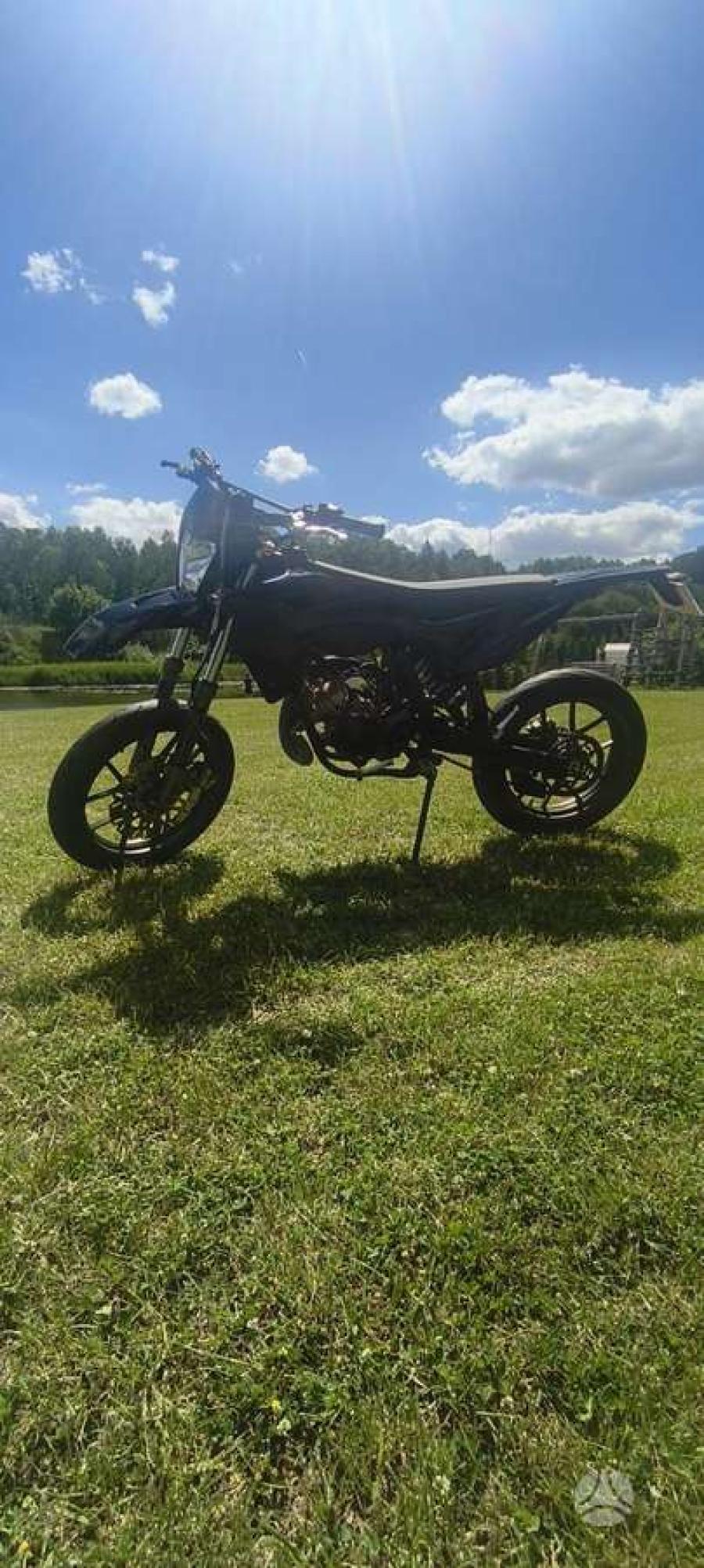 Derbi Senda 2024 in Alytus, with an engine capacity of 49.00 L and mileage of 6 thousand km for 2450 €, photo 8 on AUTOMOTO.COM.LV