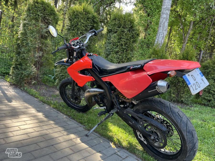 Red Derbi Senda 2005 in Vilnius, with an engine capacity of 0.05 L and mileage of 2 thousand km for 1250 €, photo 6 on AUTOMOTO.COM.LV