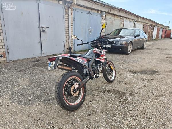 Sarkans Derbi Senda 2007 Ukmergė, ar dzinēja tilpumu 0.05 L un nobraukumu 18 tūkst. km par 1300 €, foto 6 vietnē AUTOMOTO.COM.LV